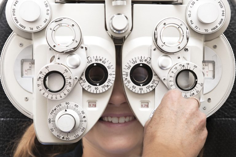 Contact Lens Fitting: What to Expect at a Contact Lens Fitting/Eye Exam ...